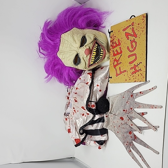 Spirit | Costumes | Spirit Hugz Me Clown Mask Jumpsuit Neck Ruffle ...